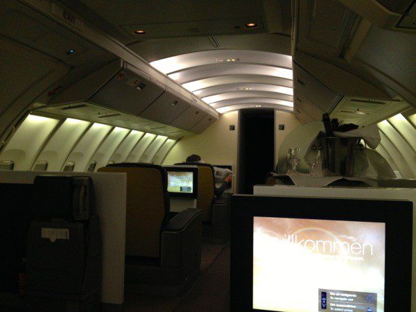 Review: Lufthansa First Class in the 747-400 - the "flying bed"