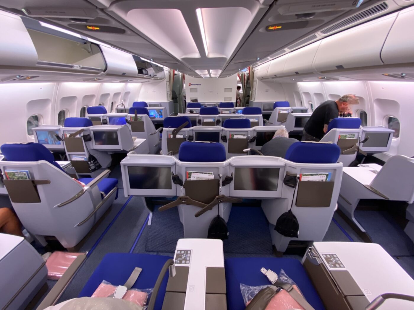 Edelweiss Business Class Airbus A340 im Review